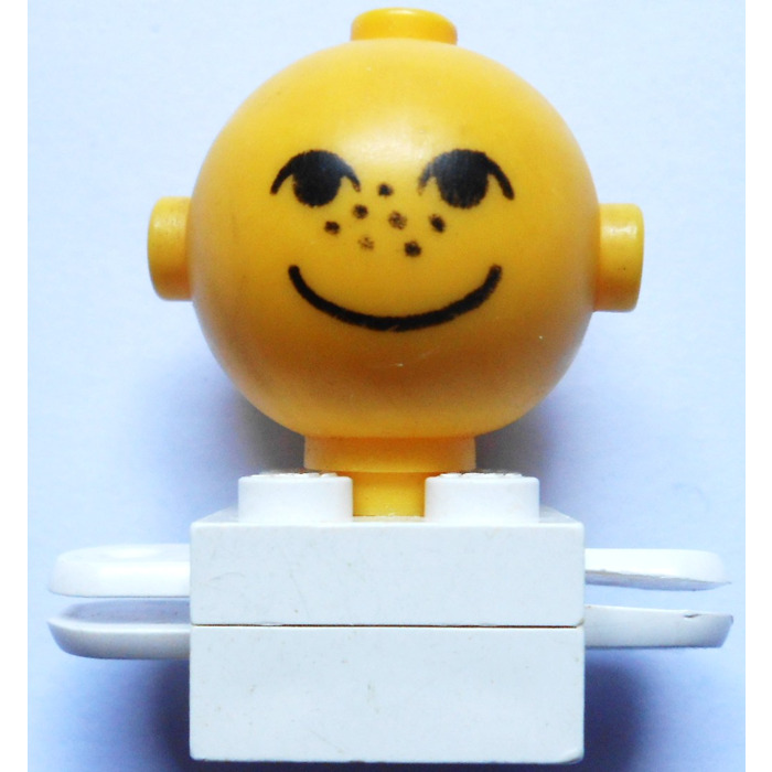 LEGO White Homemaker Figure with Yellow Head with Freckles | Brick Owl