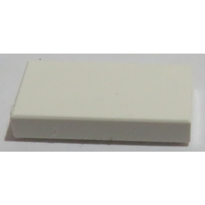 LEGO White Tile 1 x 2 with Groove (3069 / 113477) | Brick Owl