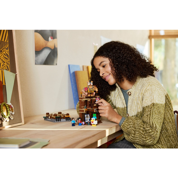 LEGO Woodland Mansion Fighting Ring Set 21272 | Brick Owl - LEGO ...