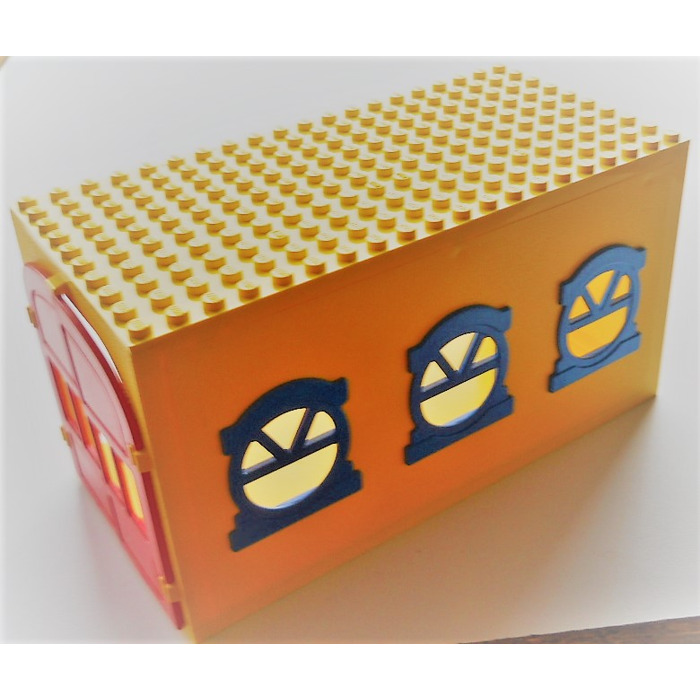 LEGO Yellow Fabuland Garage Block with Blue Windows and Red Doors ...