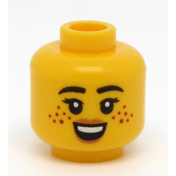 LEGO Yellow Female Head with Smile and Freckles (3626 / 101003) | Brick Owl